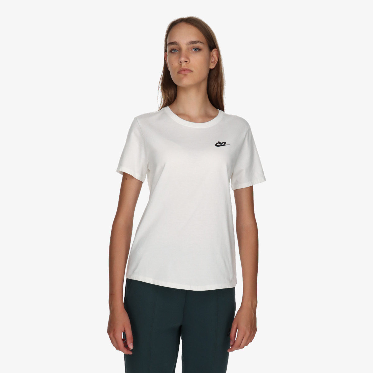 Nike Sportswear Club Essentials | Sport Reality